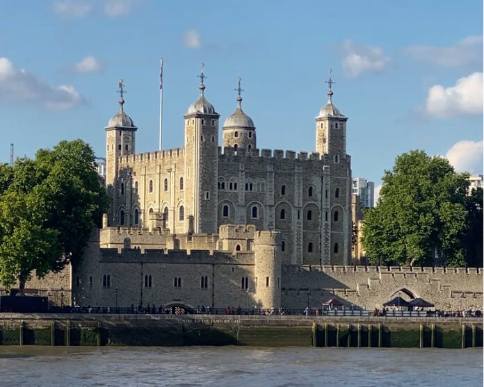 20 Must-See London Landmarks and Attractions | Stylish Traveler